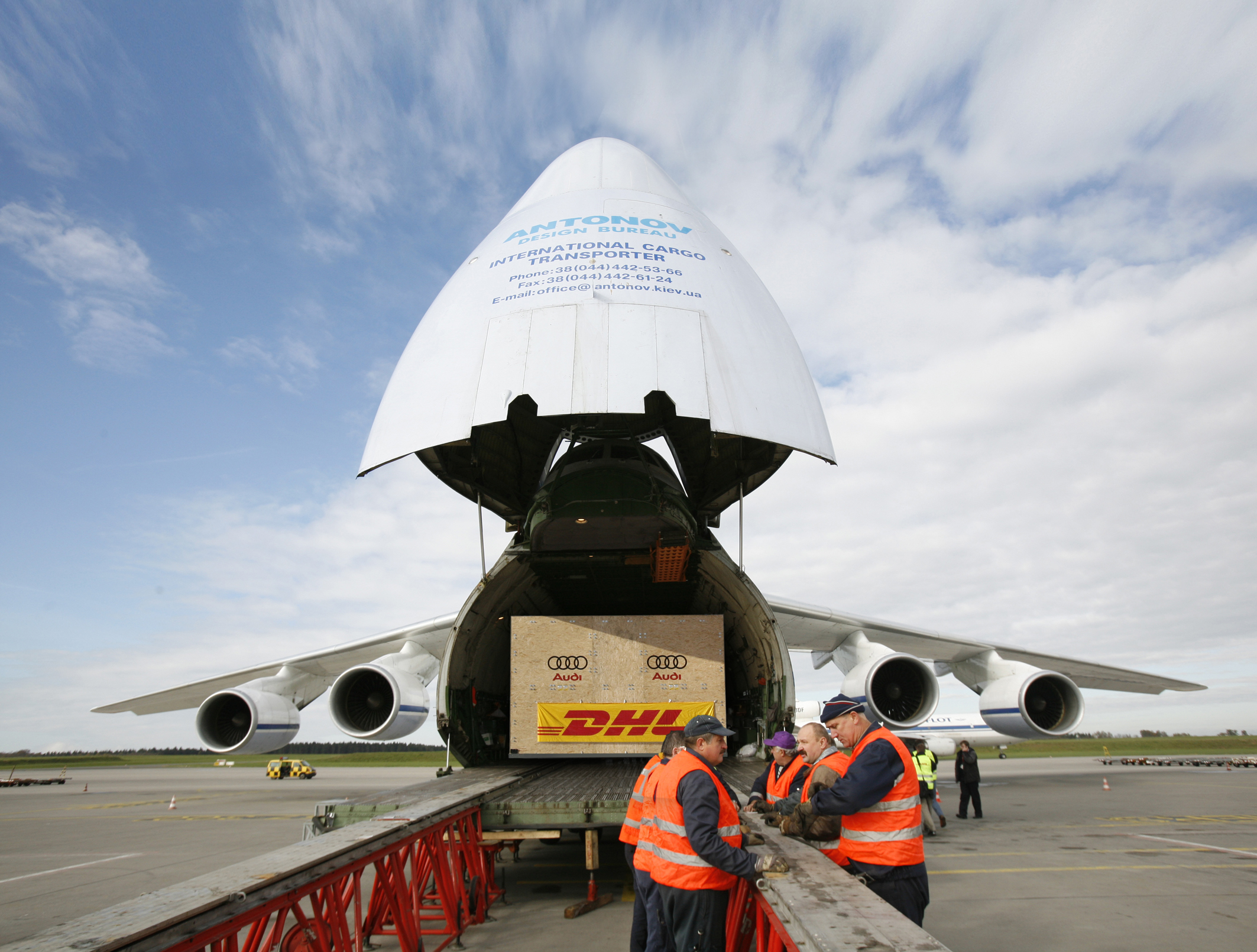 DHL Global Forwarding startet neuen Luftfrachtservice - Österreichische ...