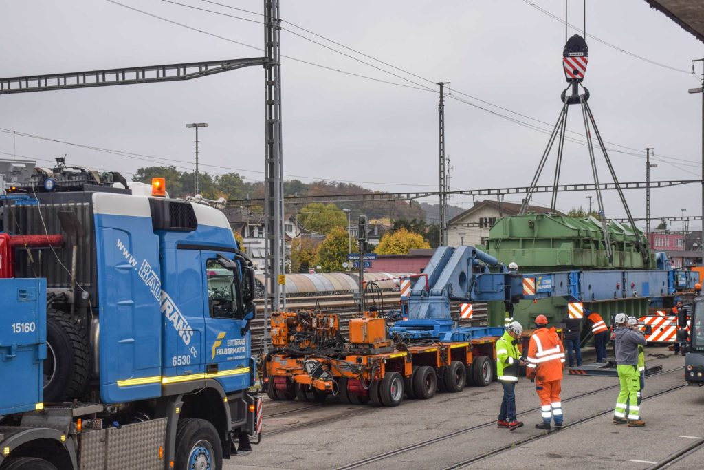 Felbermayr: Premiere für Trafotransport per Hubhebelbrücke ...