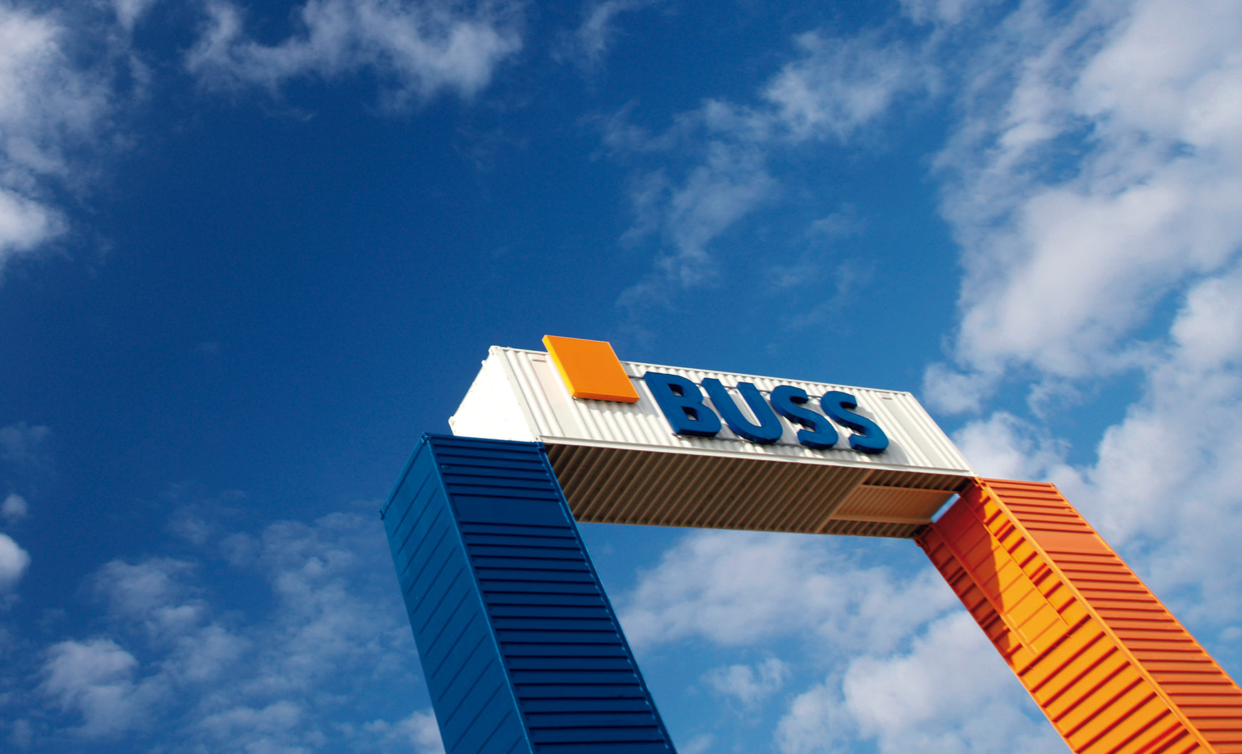 In 100 Jahren von der Stauerei zum maritimen Logistiker ...