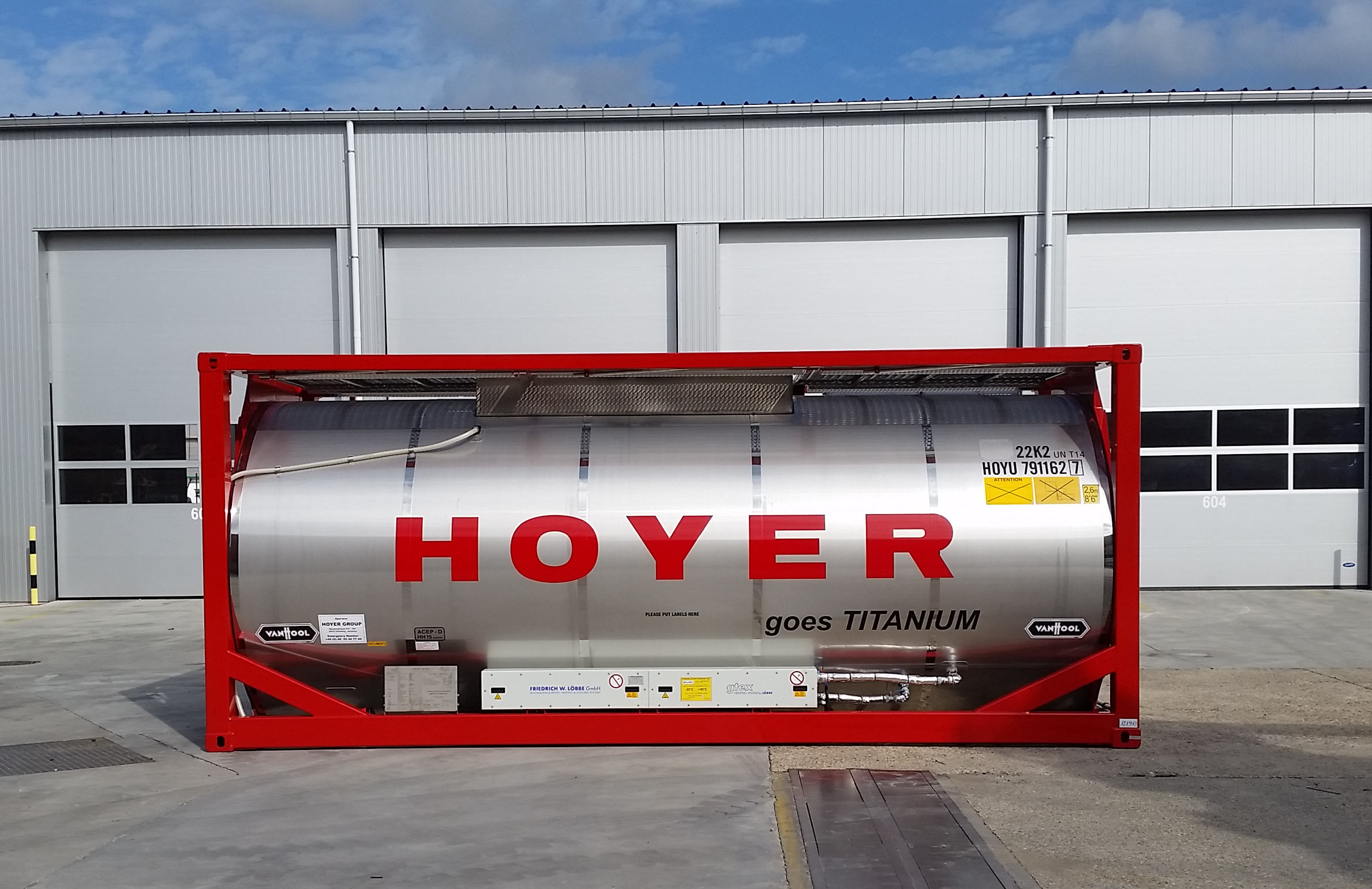 Neue Generation von Titan-Tankcontainern bei Hoyer - Österreichische ...