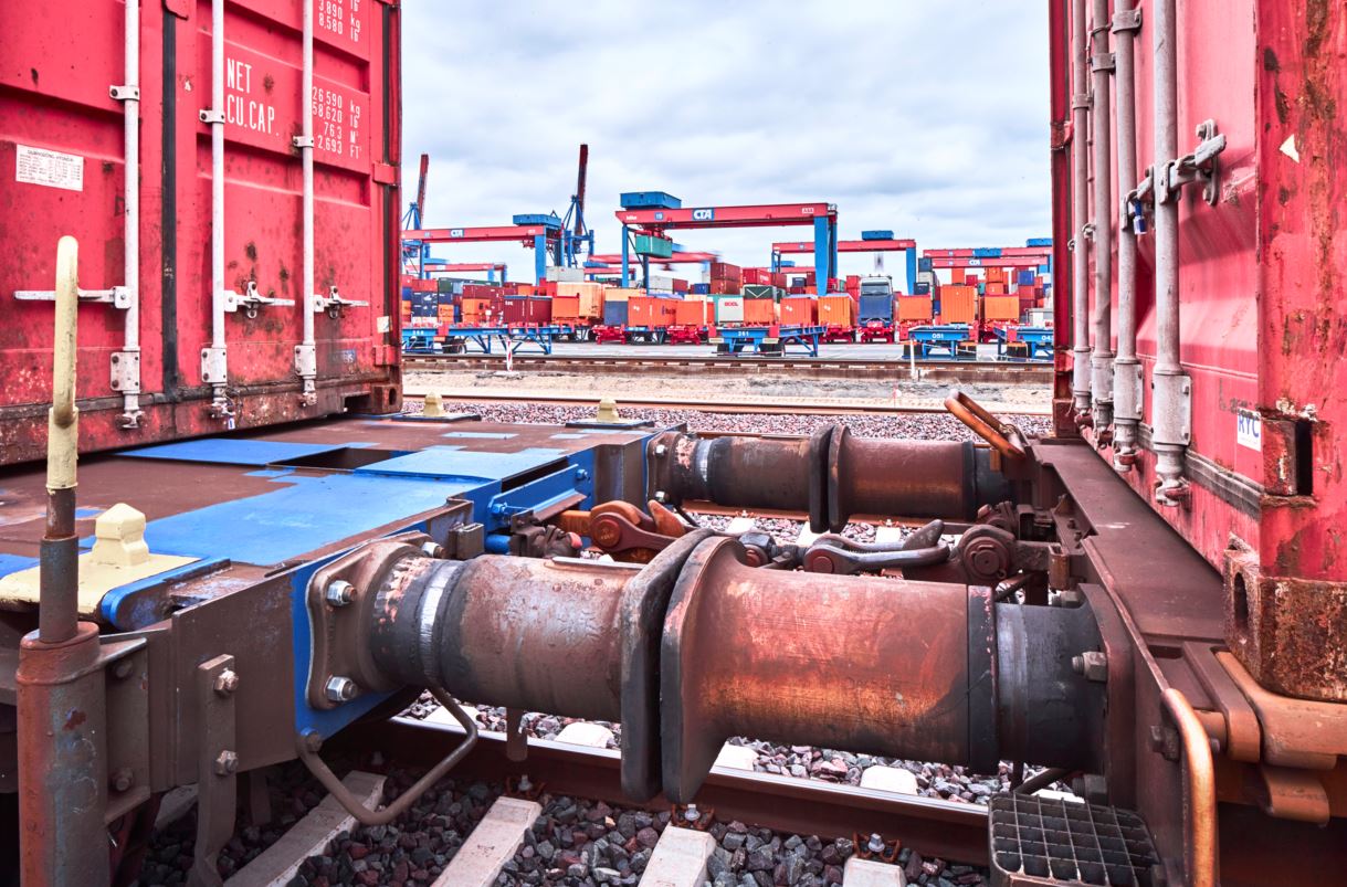 HHLA bildet Rückstellung für Effizienzprogramm im Segment Container ...