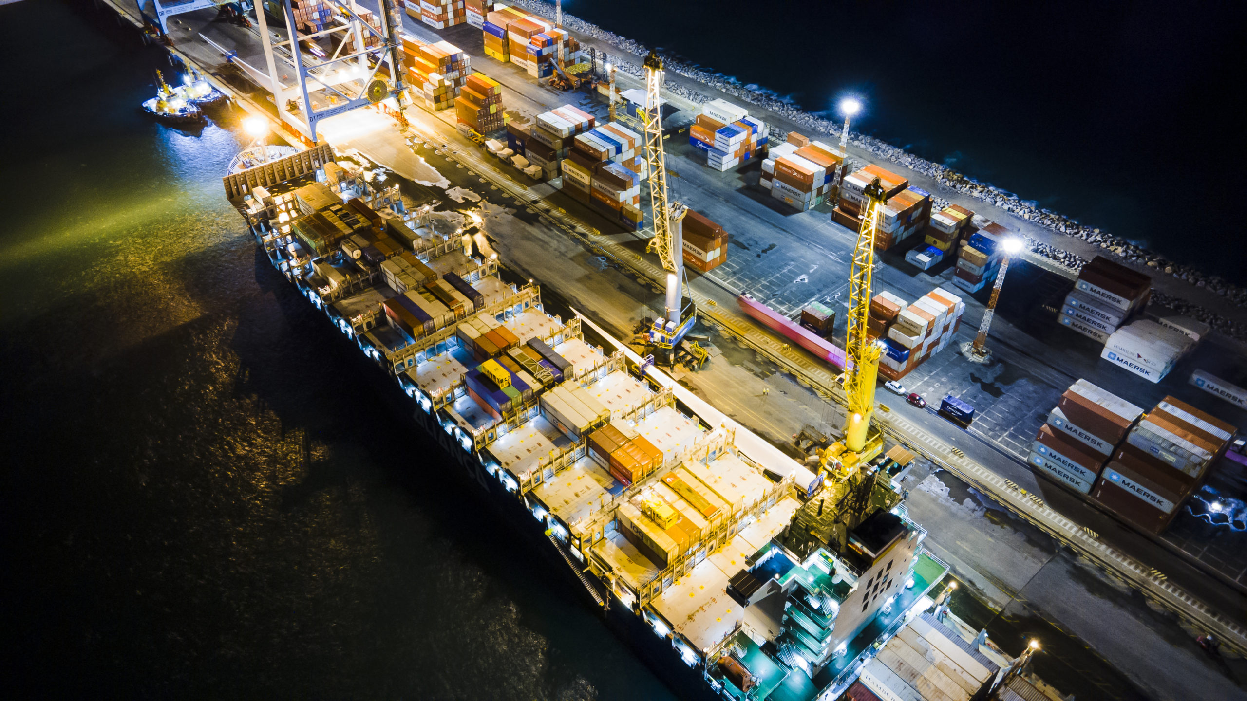 „Weltrekord“-Umschlag bei APM Terminals Pecém - Österreichische ...