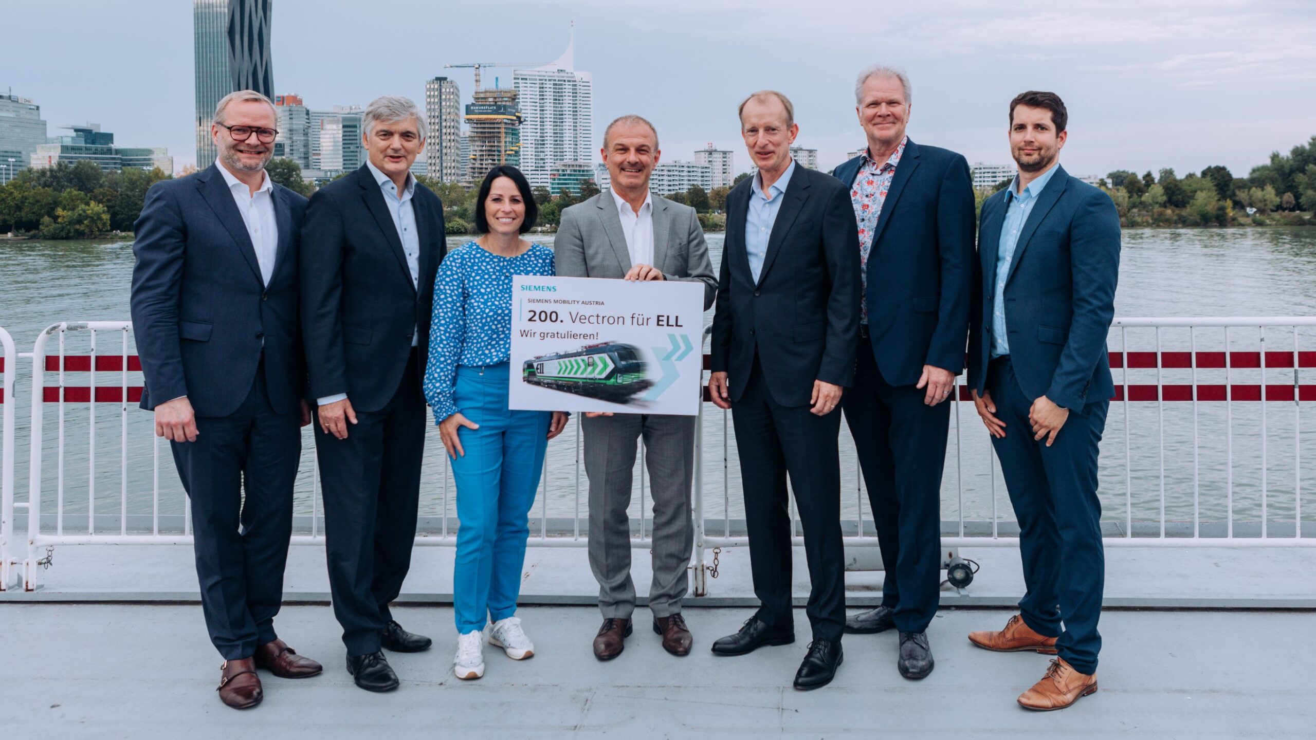 ELL kauft 200. Vectron Lok von Siemens Mobility - Österreichische ...