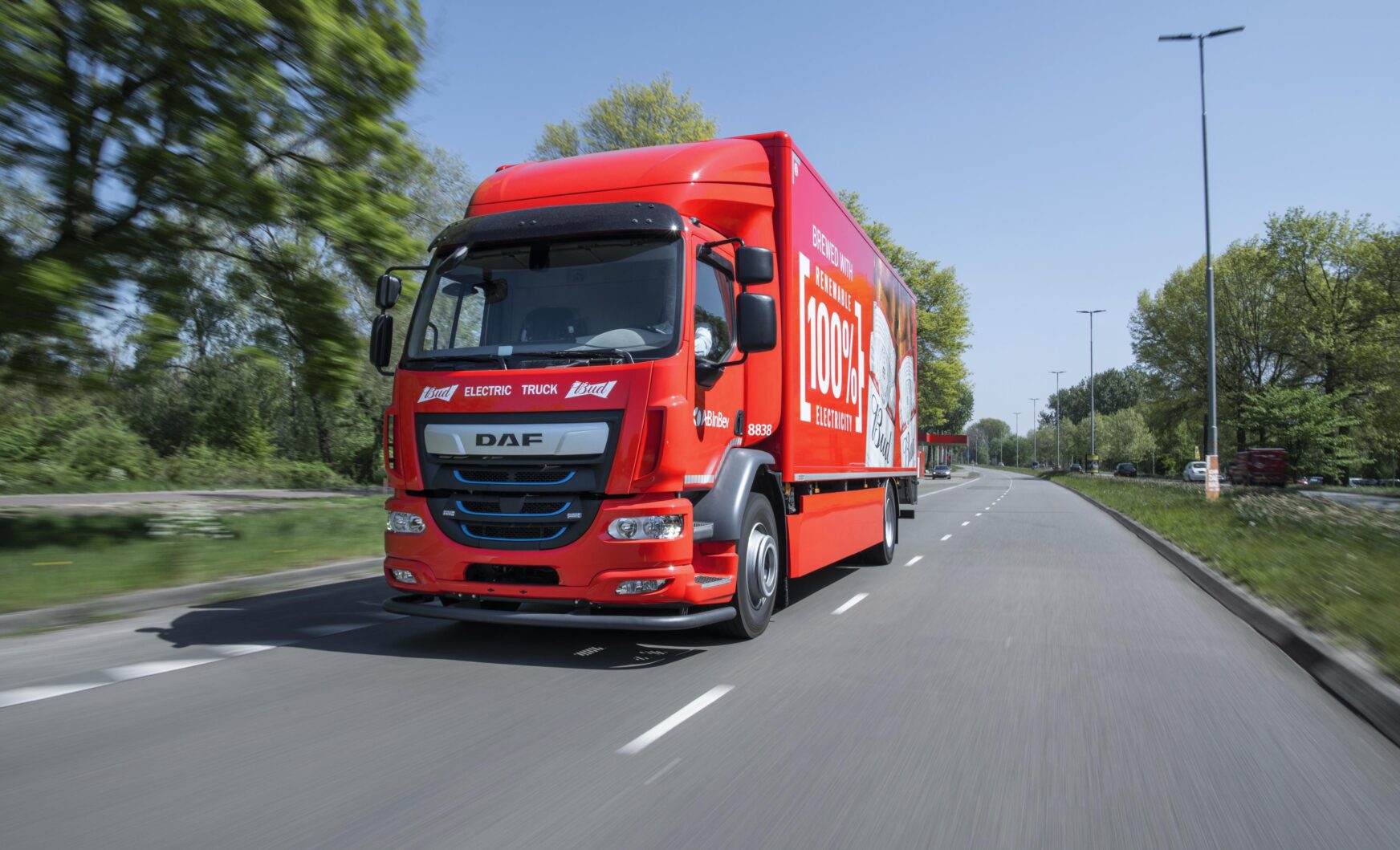„2035 fährt mehr als die Hälfte der neuen Lkw elektrisch ...