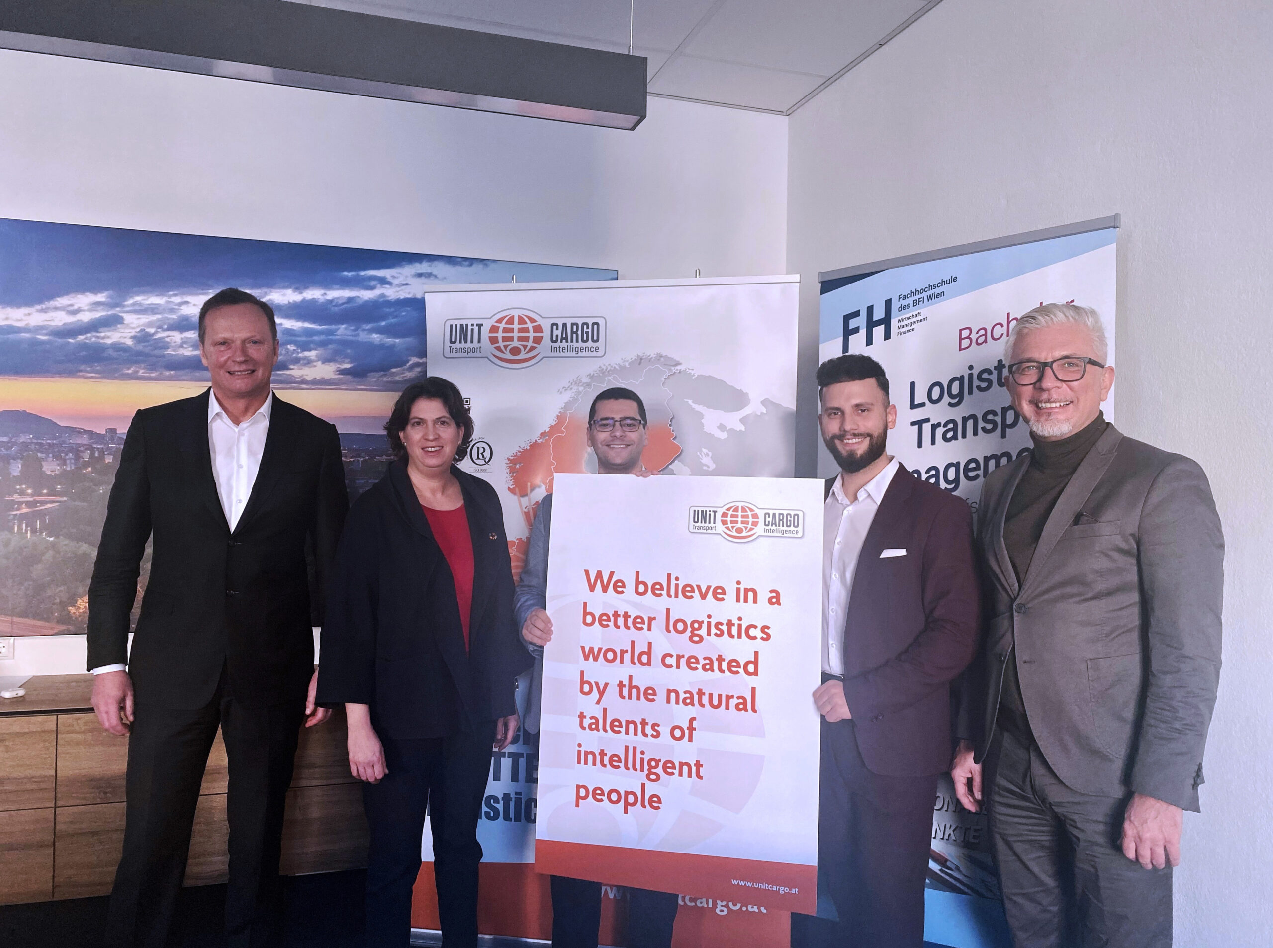 Bei UnitCargo können Logistik-Studierende in die Praxis schnuppern ...