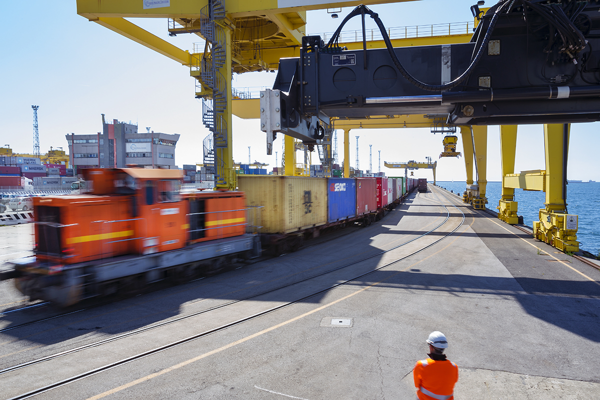 Triest: TMT verstärkt Bahnservice nach Österreich - Österreichische ...