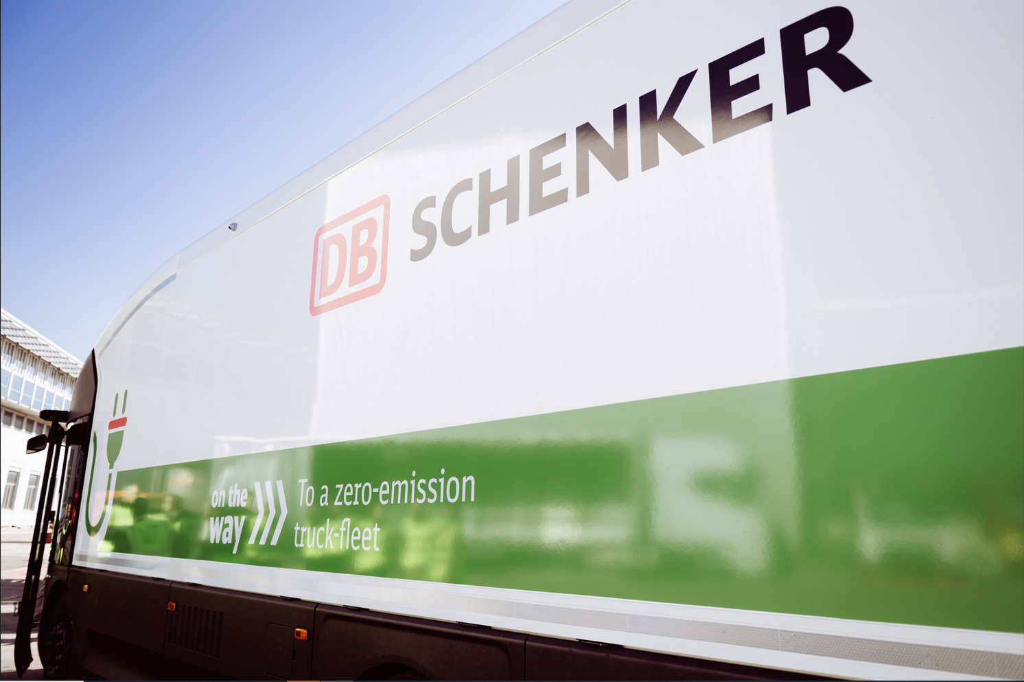 Erster Volta Zero-Pilot-Lkw bei DB Schenker Europe - Österreichische ...