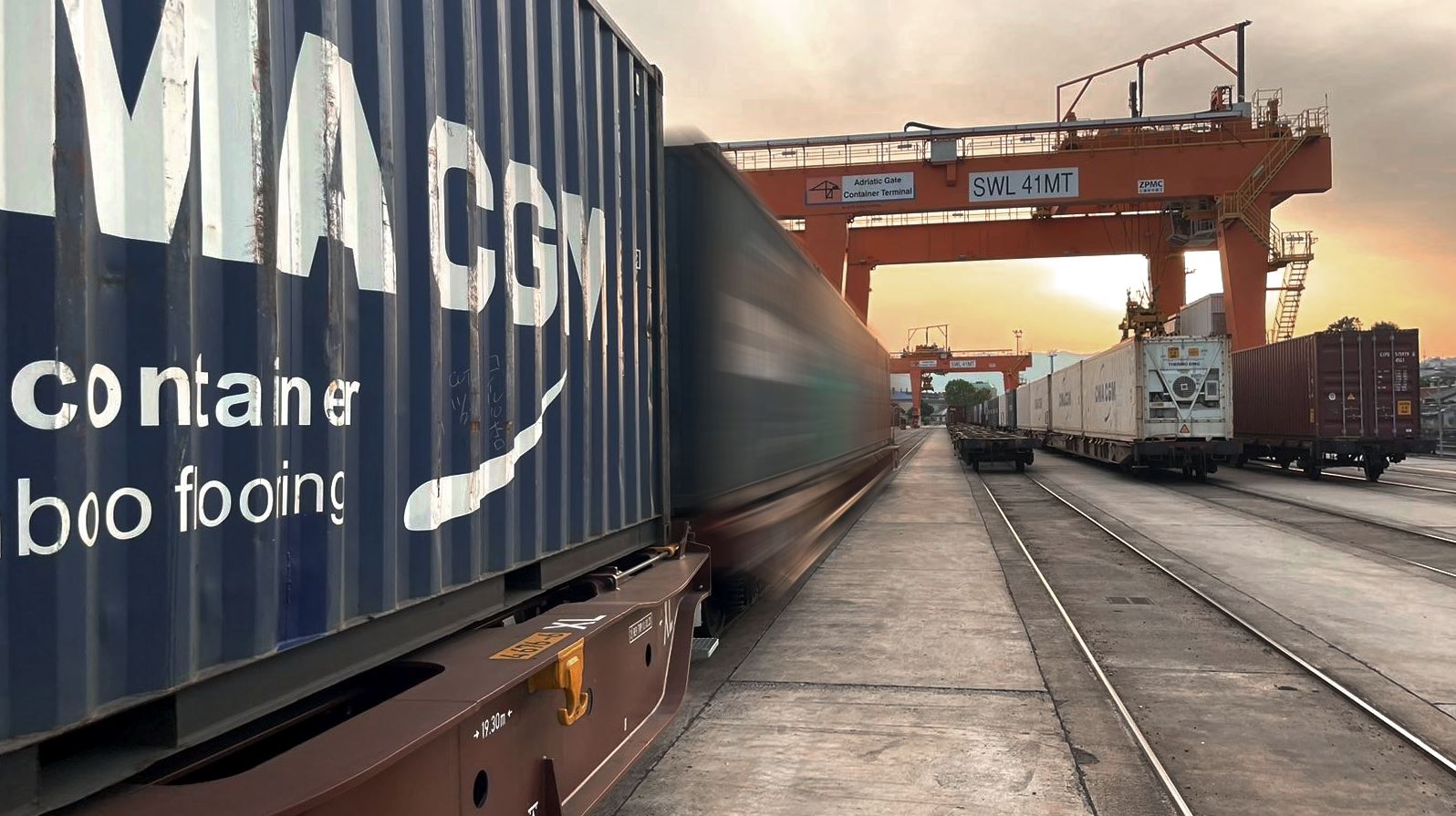 Metrans: Neuer Bahnservice ab AGCT im Hafen Rijeka - Österreichische ...