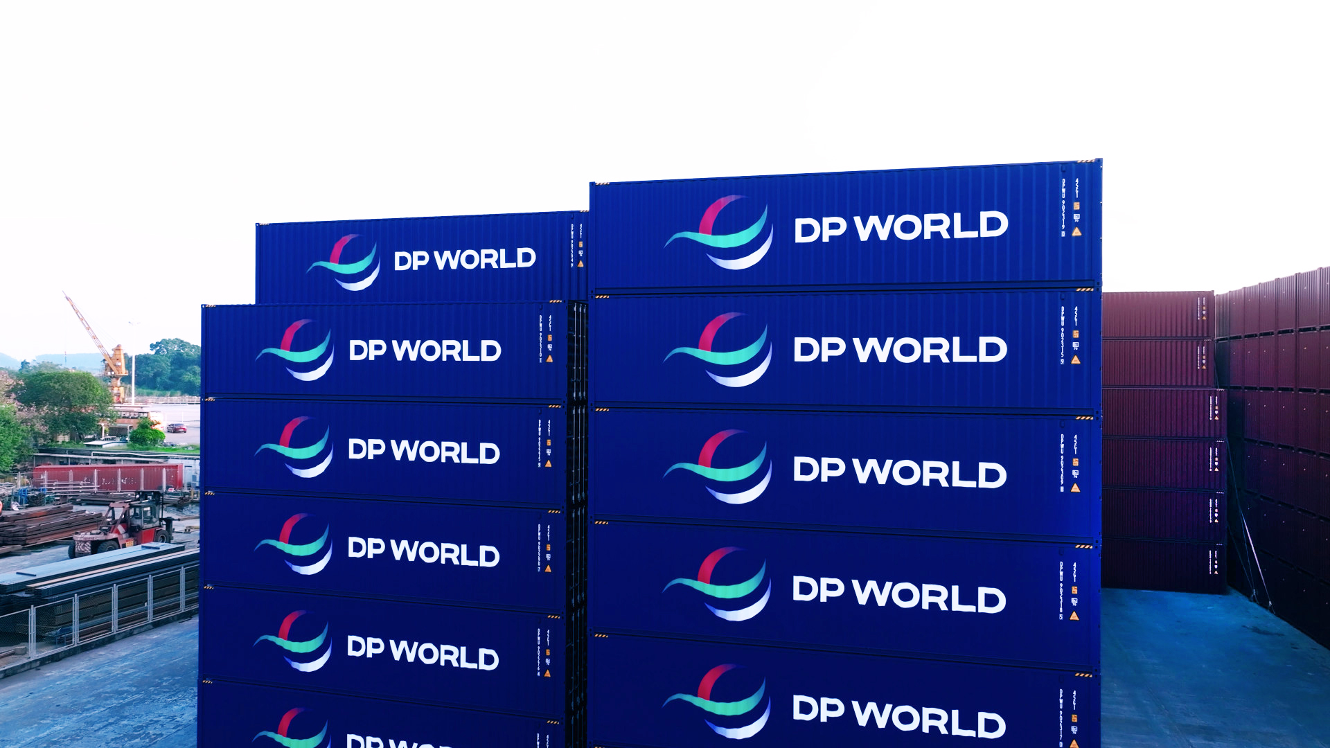 Containerlogistik: DP World investiert in 47.000 TEU - Österreichische ...